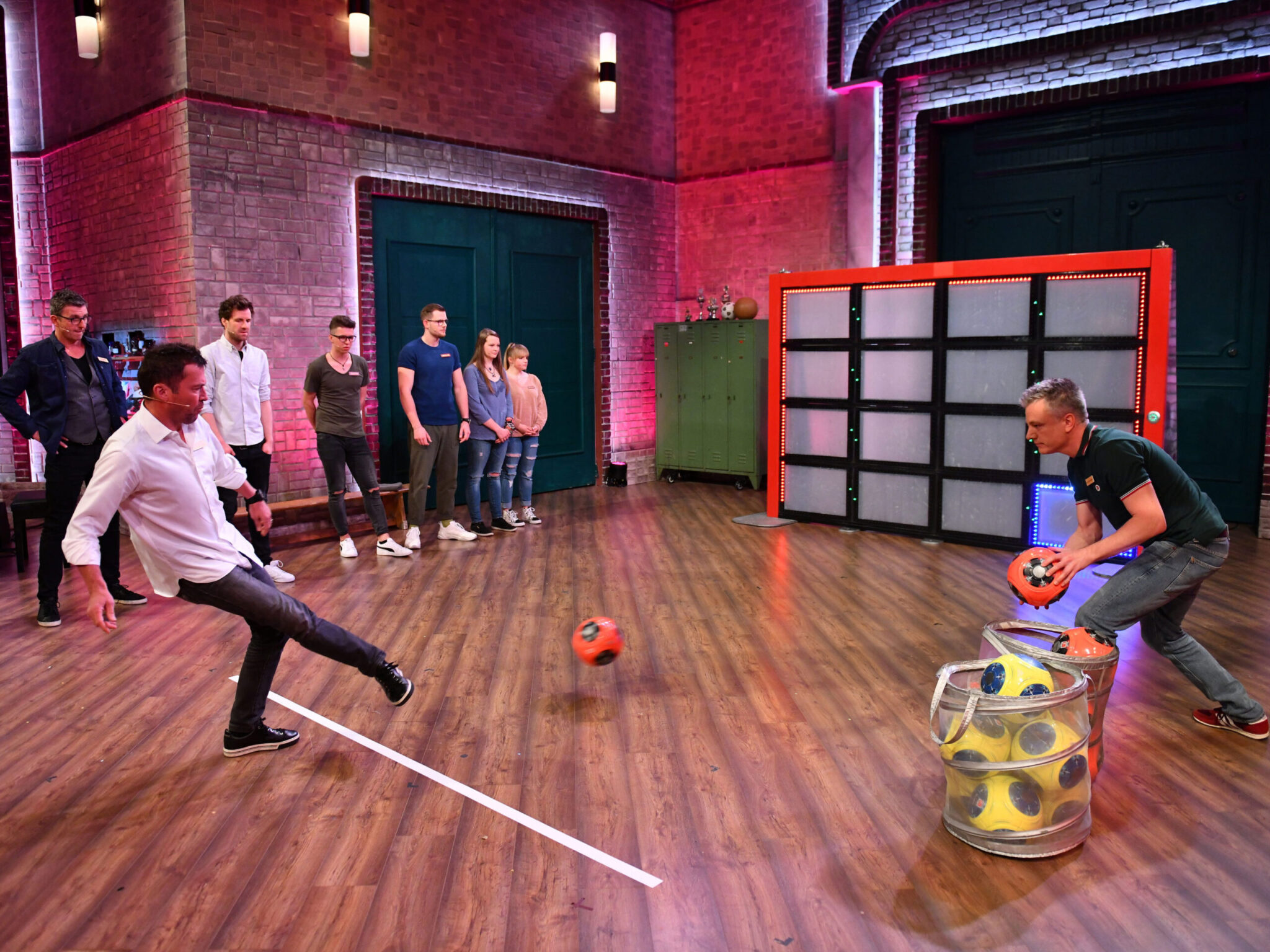 SUTU FOOTBALLWALL - Die elektronische Torwand